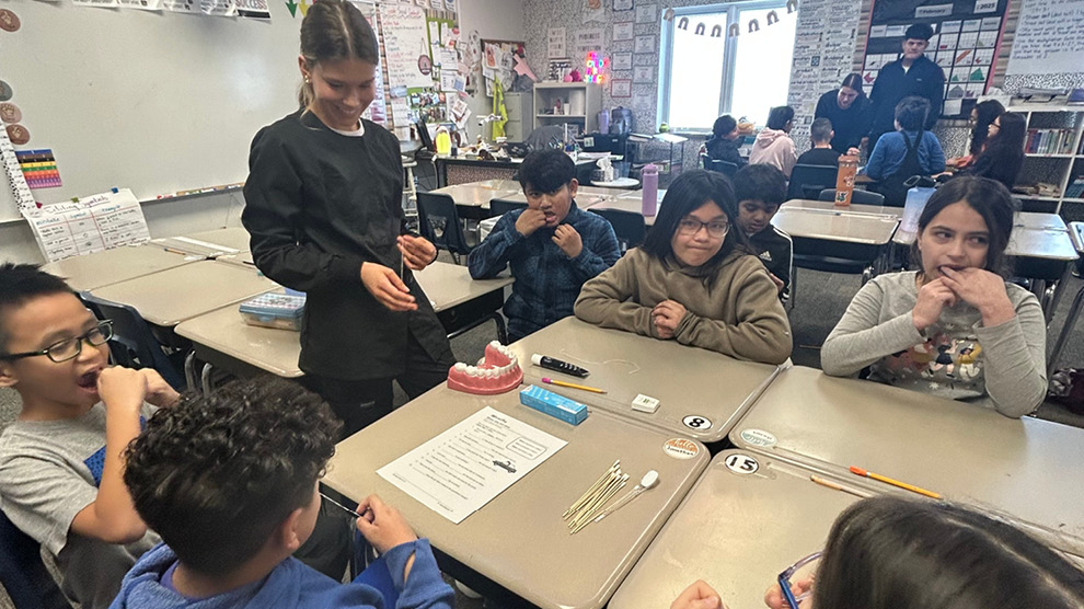 Dental Students Give Fourth Graders A Lesson to Chew On